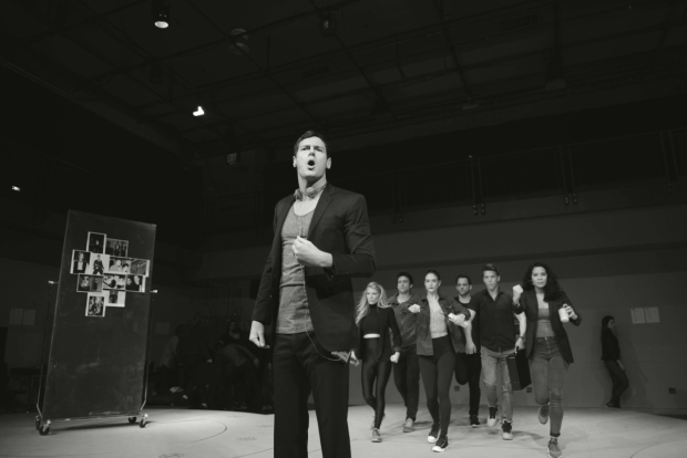 Killer Shots of Benjamin Walker as American Psycho's Patrick Bateman ...