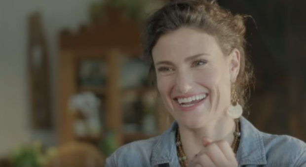 Idina Menzel and Nia Long Star in Beaches Remake