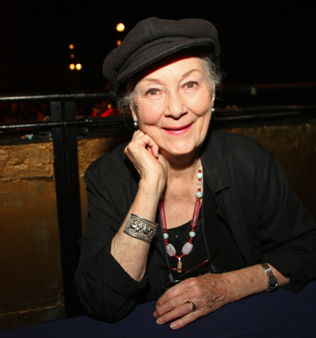 Stefanie Powers, Charles Shaughnessy, Sally Struthers, Rachel York, et ...