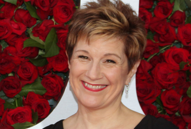Lisa Kron's Well Begins Performances at 1st Stage - TheaterMania.com