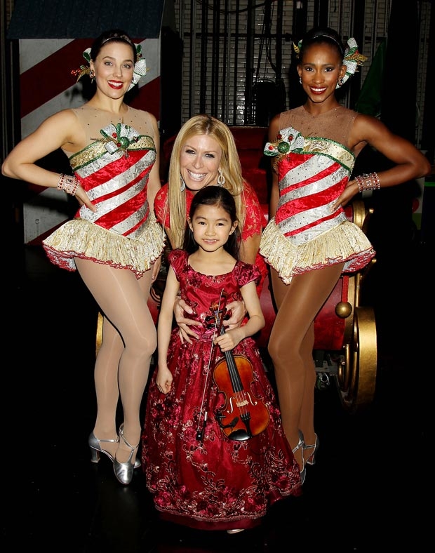 The Rockettes Christmas Spectacular Opens - TheaterMania.com