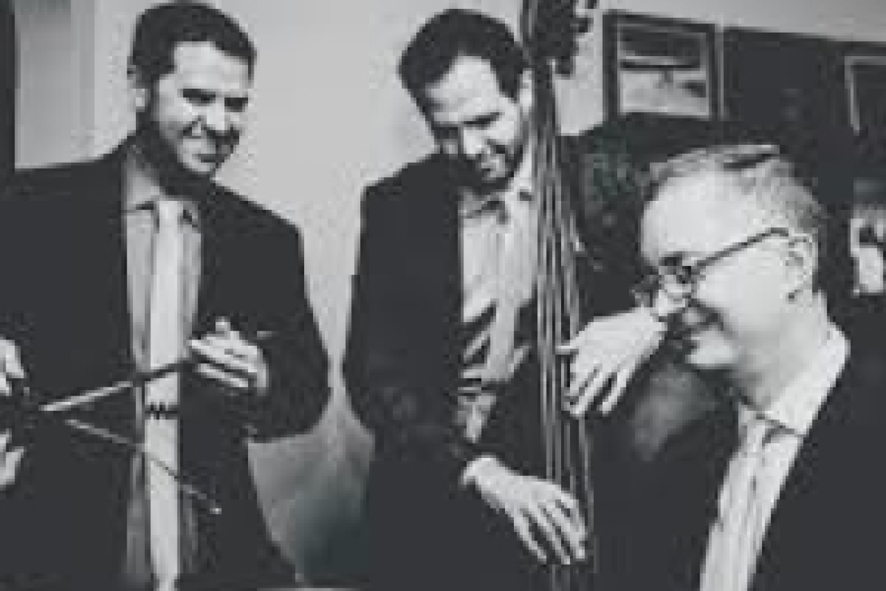 Gorton Community Center : Art, Theater & Entertainment in Lake Forest