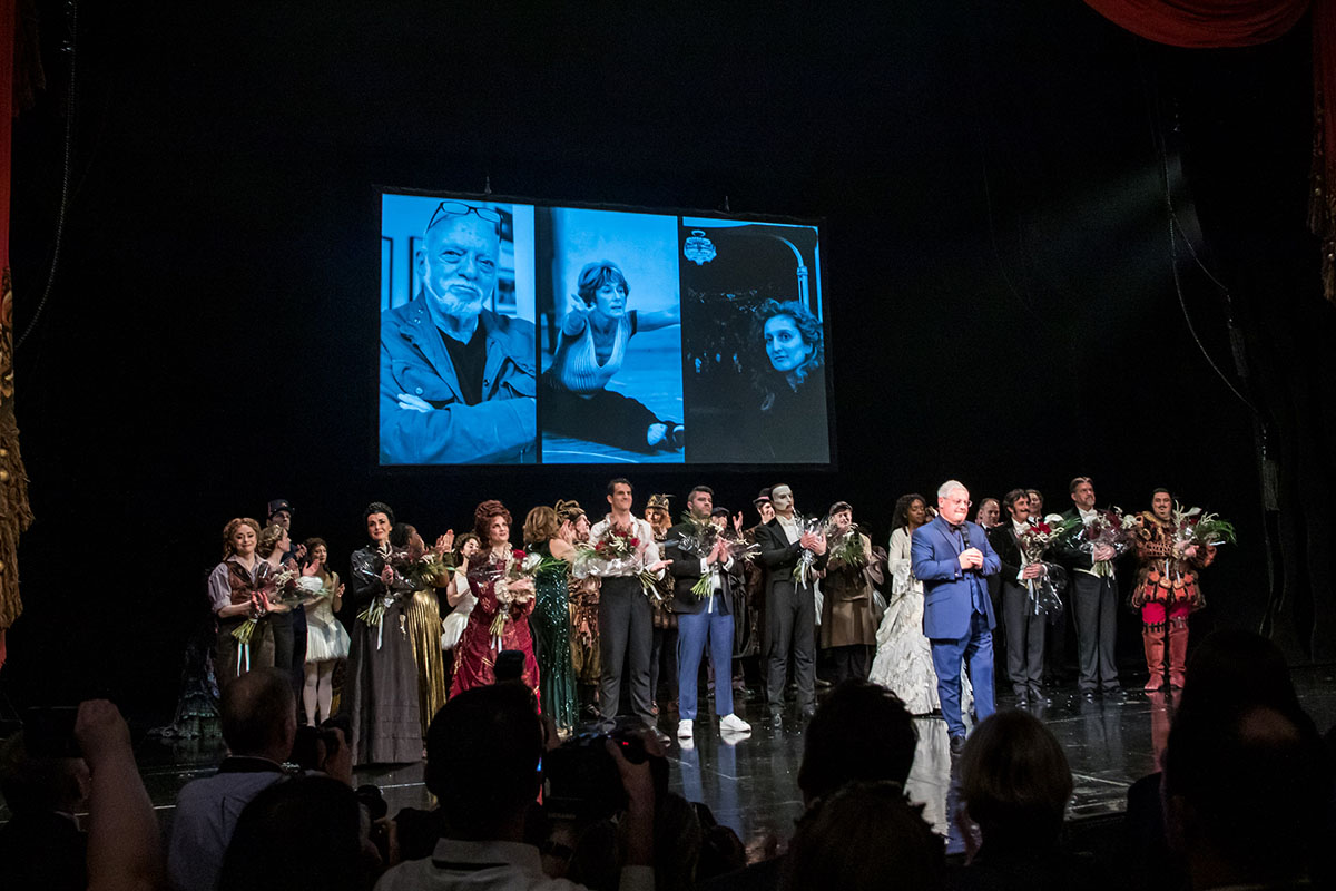 Inside the Final Broadway Performance of The Phantom of the Opera ...