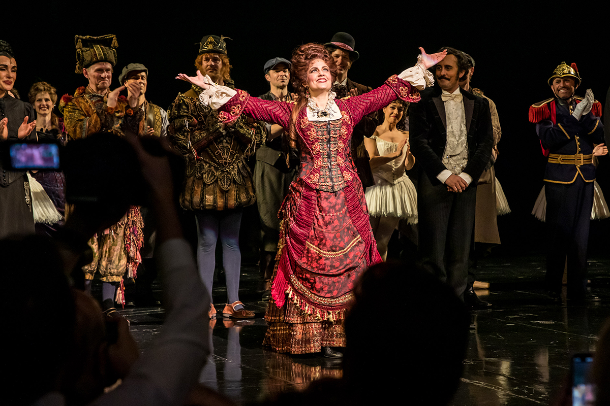 Inside the Final Broadway Performance of The Phantom of the Opera ...