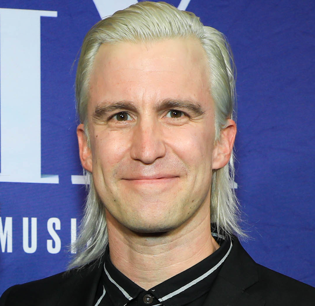 Gavin Creel’s Museum-Inspired Walk on Through Sets Off-Broadway Run ...