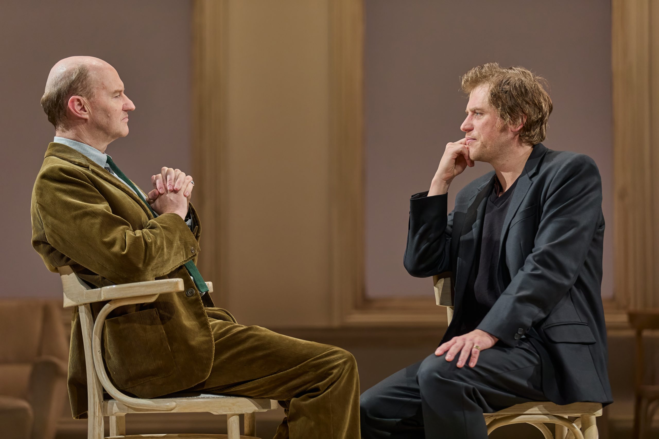 Review: Richard Burton and Sir John Gielgud Create a Hamlet for the ...