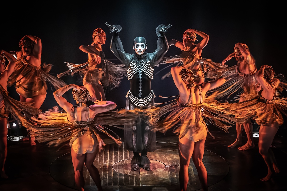 Review: Cabaret Returns to Broadway in an Incoherent Revival ...