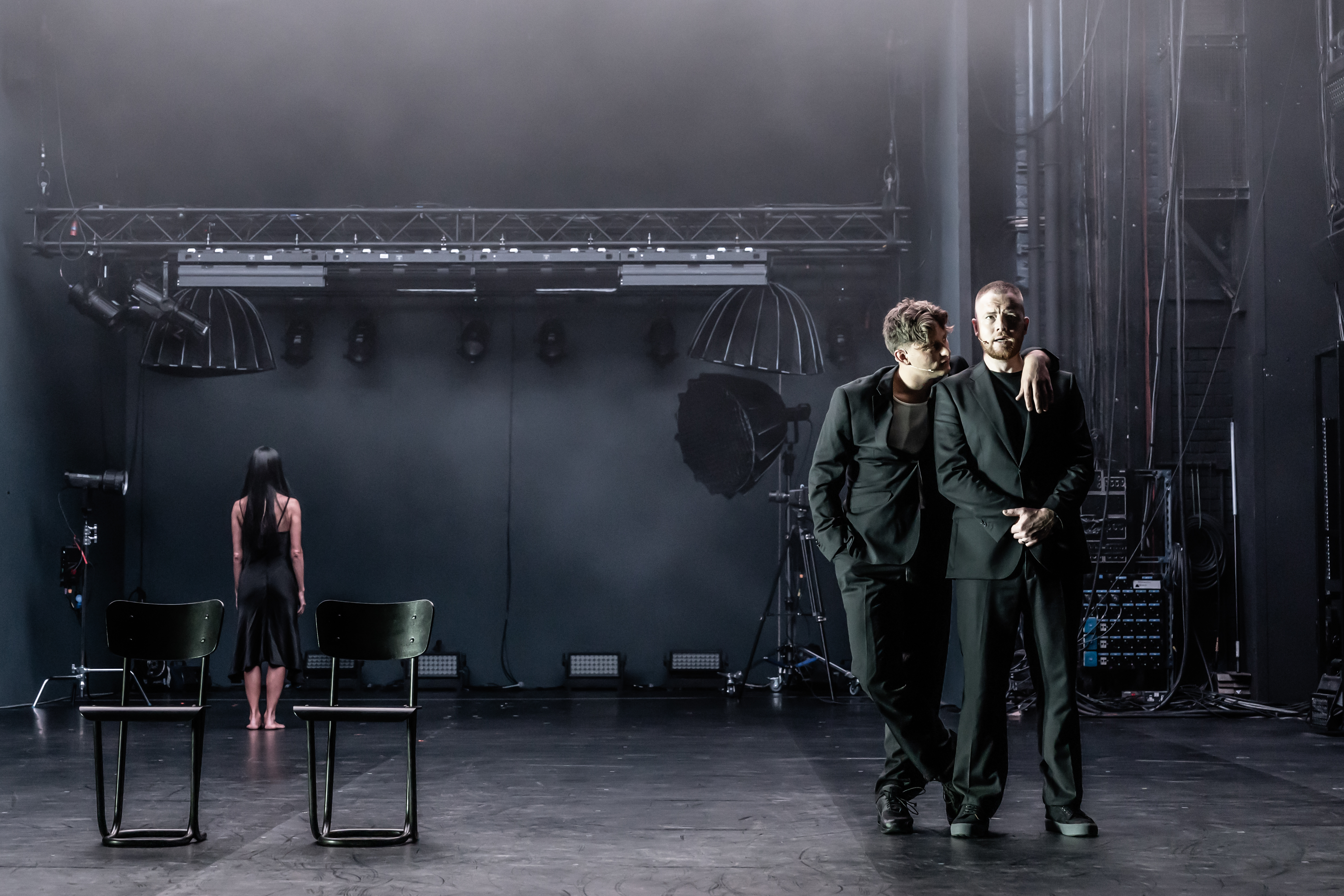 A Candid Chat With Sunset Boulevard Stars Tom Francis, Grace Hodgett ...