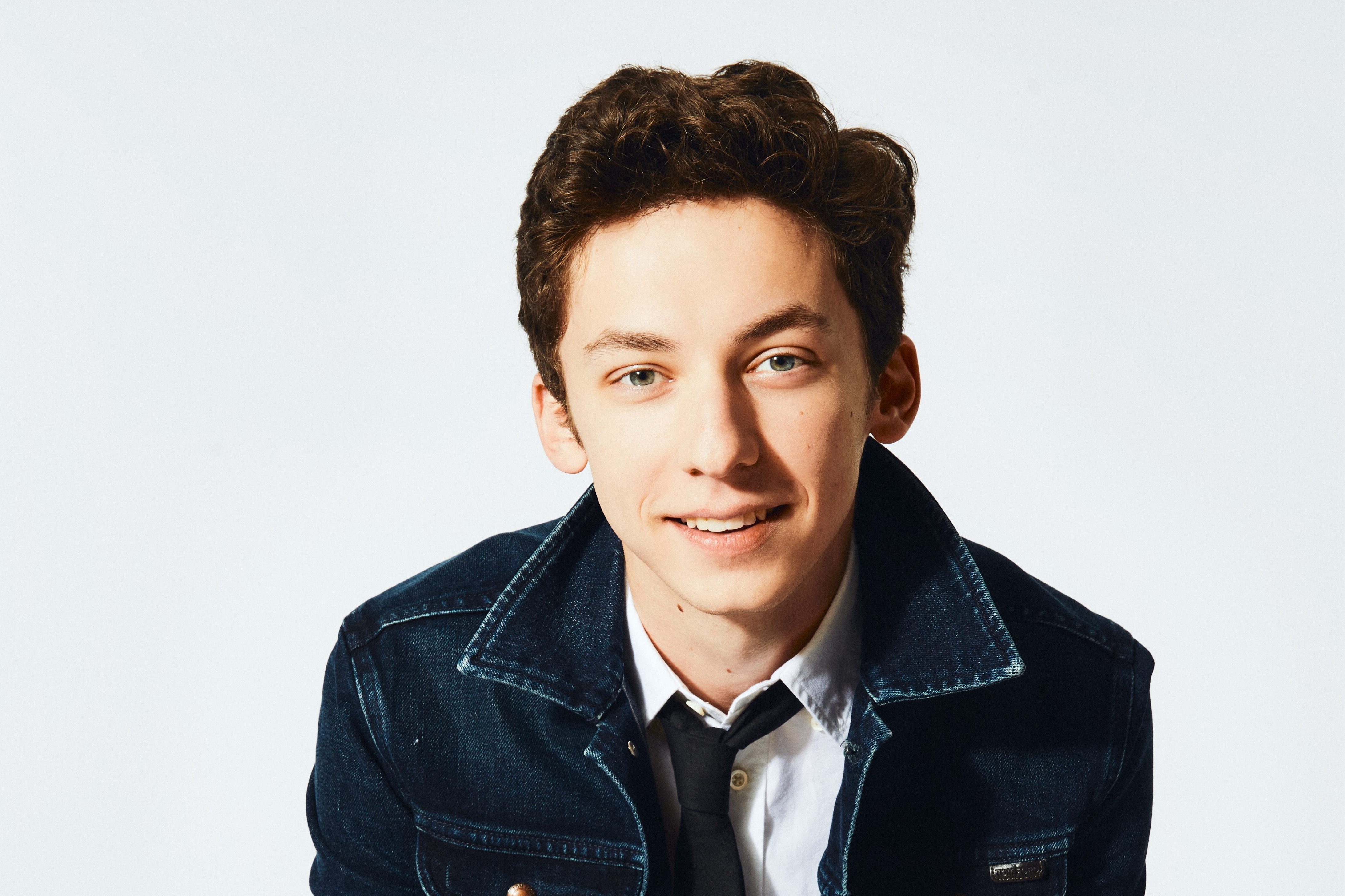 Who is Andrew Barth Feldman - TheaterMania.com