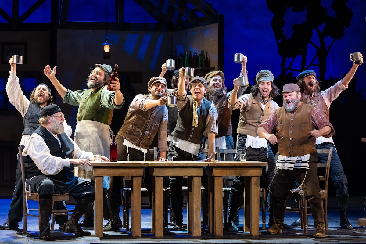 Review: Jason Alexander Stars in a Joyous Fiddler on the Roof in Los ...