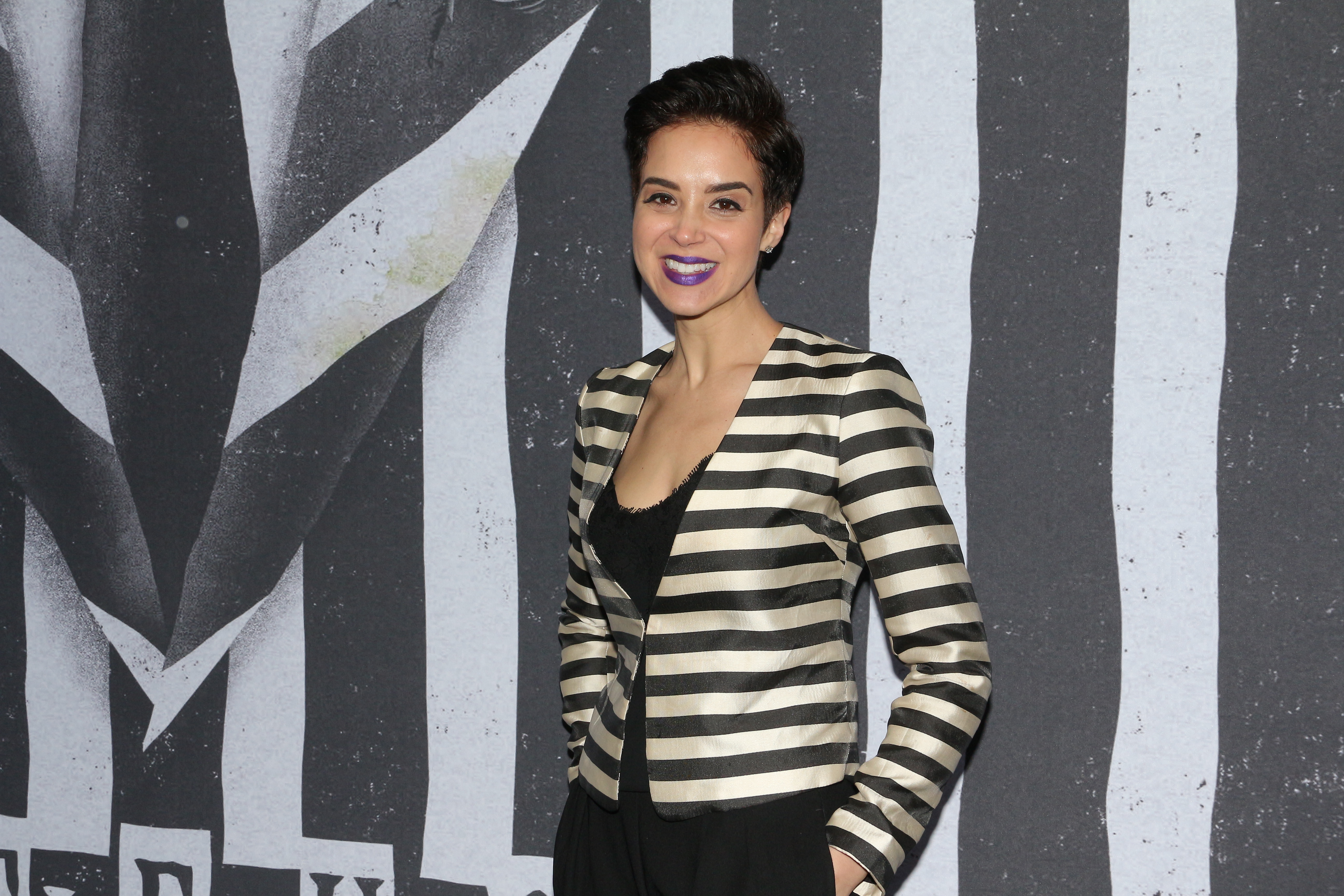 Alexandra Silber and More Join Cast of Dial M For Murder in Chicago ...