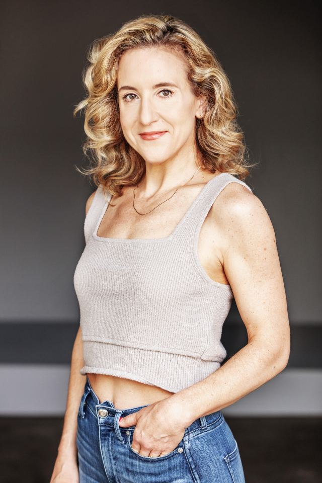 Who is Jenn Harris - TheaterMania.com