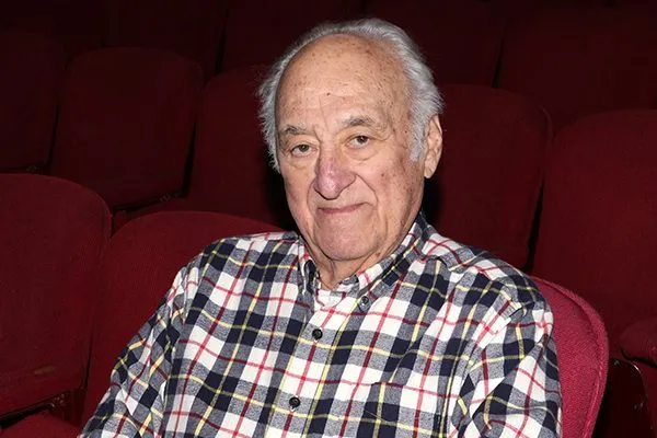 Jerry Adler, Broadway Stage Manager and Beloved Actor on The Sopranos, Mad About You, Dies at 96 ...