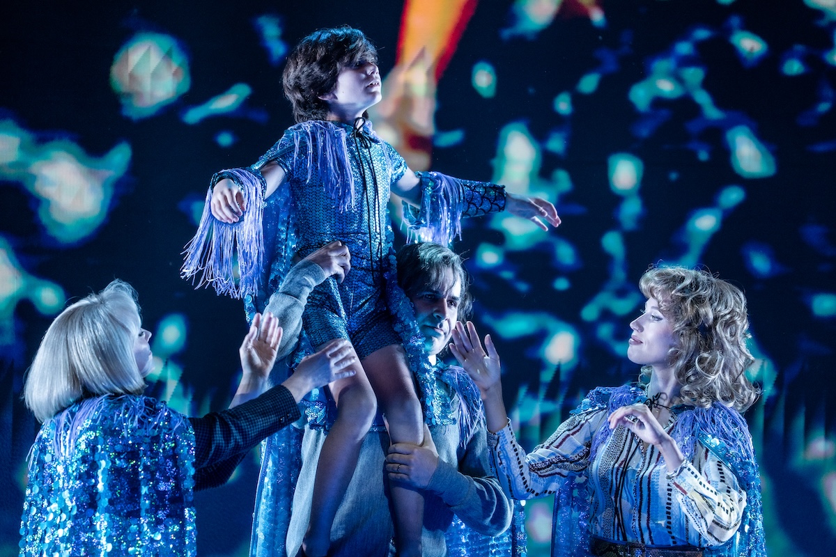 Review: House of McQueen, an Off-the-Rack Bioplay about the Famous ...