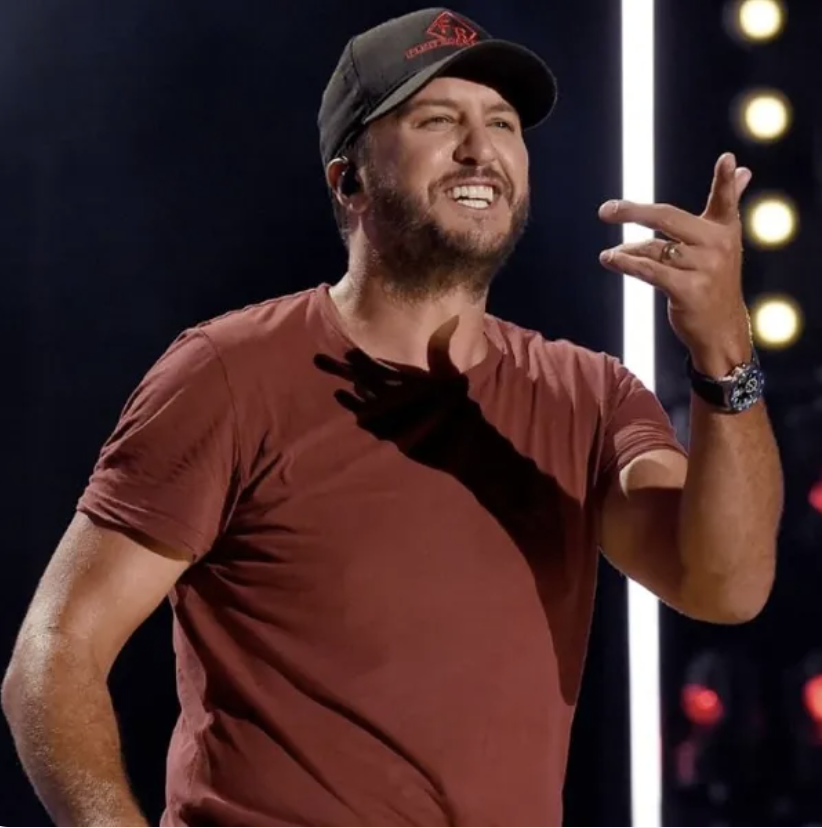 Live Between The Hedges: Luke Bryan, Jason Aldean, Zach Top & Lauren ...