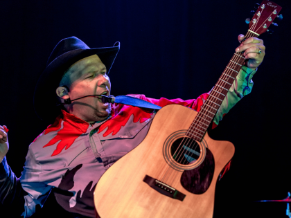 Fresh Horses- The Garth Brooks Tribute Show on Monroe: Get Tickets Now ...